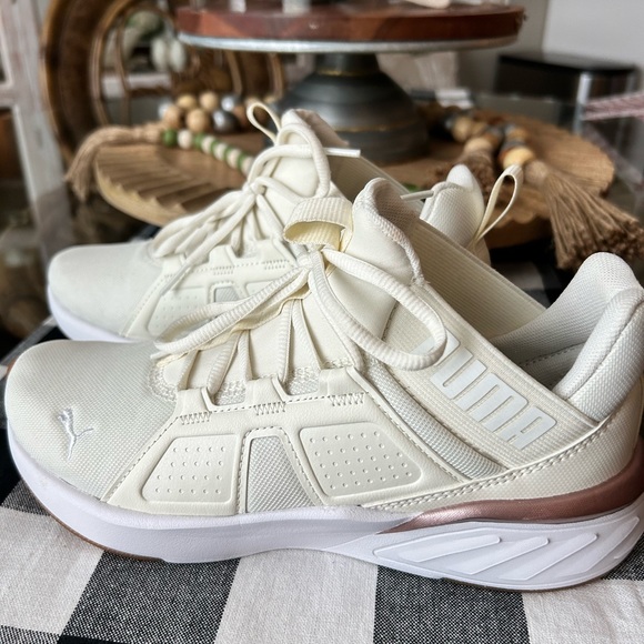 Puma | Shoes | Puma Size 7 Ladies Athletic Shoes Size 7 | Poshmark